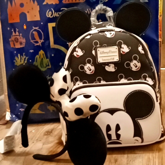 Loungefly | Accessories | Disney Parks Newest Loungefly Mickey Bundle ...